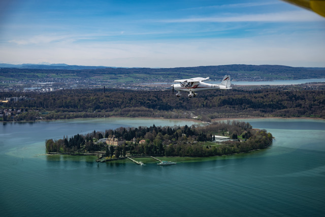 60 Min. Flugzeug Rundflug ab Flugplatz Mengen – Ein unvergessliches ...